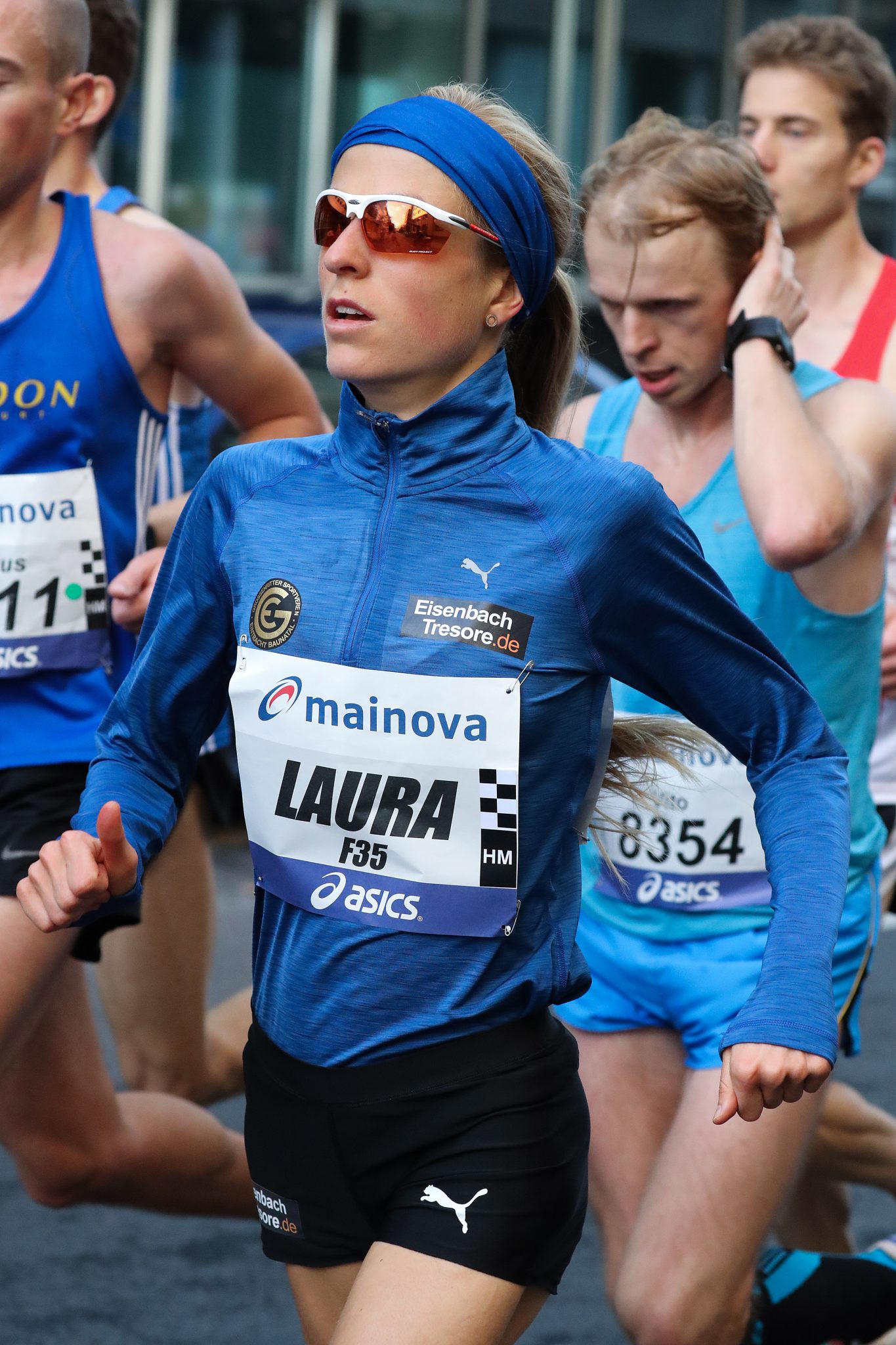 Breites Frauen-Elitefeld beim Mainova Frankfurt Marathon: Laura ...