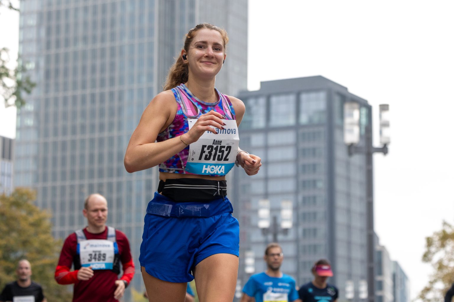 Hol Dir deine Teilnehmerfotos von marathonphotos - Mainova Frankfurt ...