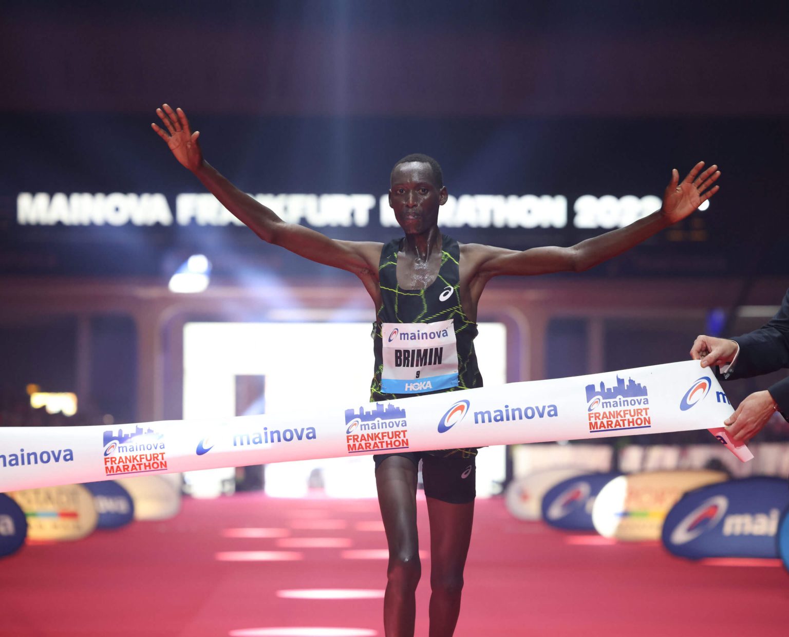 Kenianischer Doppelsieg durch Brimin Misoi und Selly Kaptich, Hendrik ...